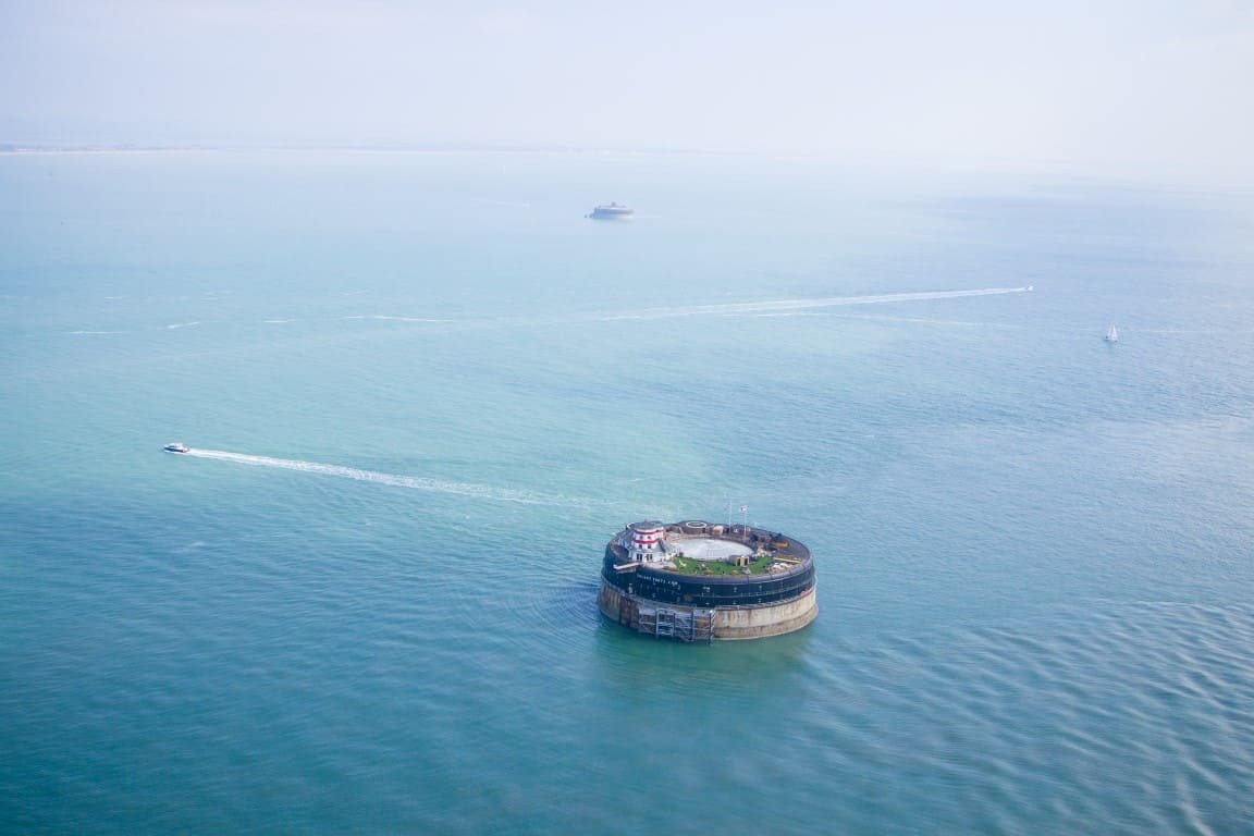 The Billionaires Plan - Lifestyle - Private Islands - Solent Forts: No ...